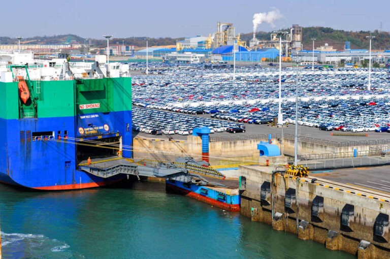 RoRo vs Container Shipping – Which Is More Affordable? – Shipvehicles.com
